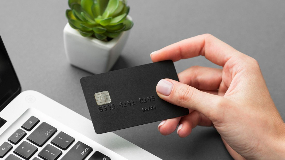 DCC 動態匯率轉換是什麼？海外消費這樣刷 - Sara Huang's Stage